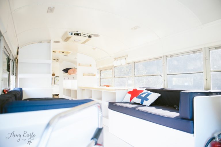 The Big Blue Bus – Tiny House Swoon