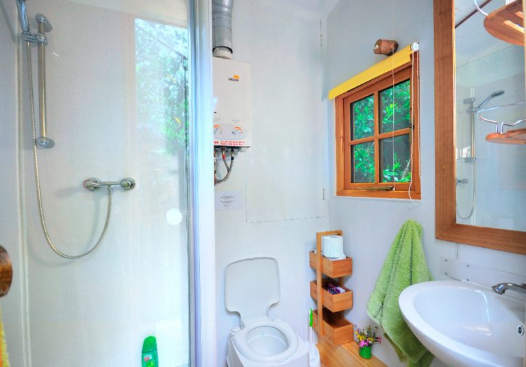 Acorn Tree House – Tiny House Swoon