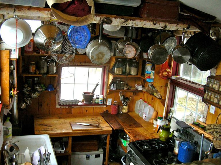 April’s Tiny House – Tiny House Swoon