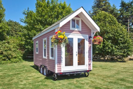 Tiny Pink House – Tiny House Swoon
