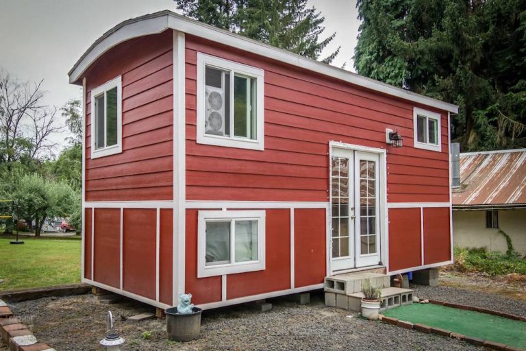 Tiny Red Bungalow – Tiny House Swoon