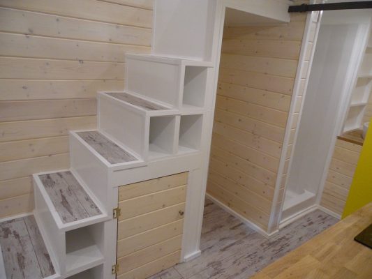 Tiny Lifeguard Station House – Tiny House Swoon