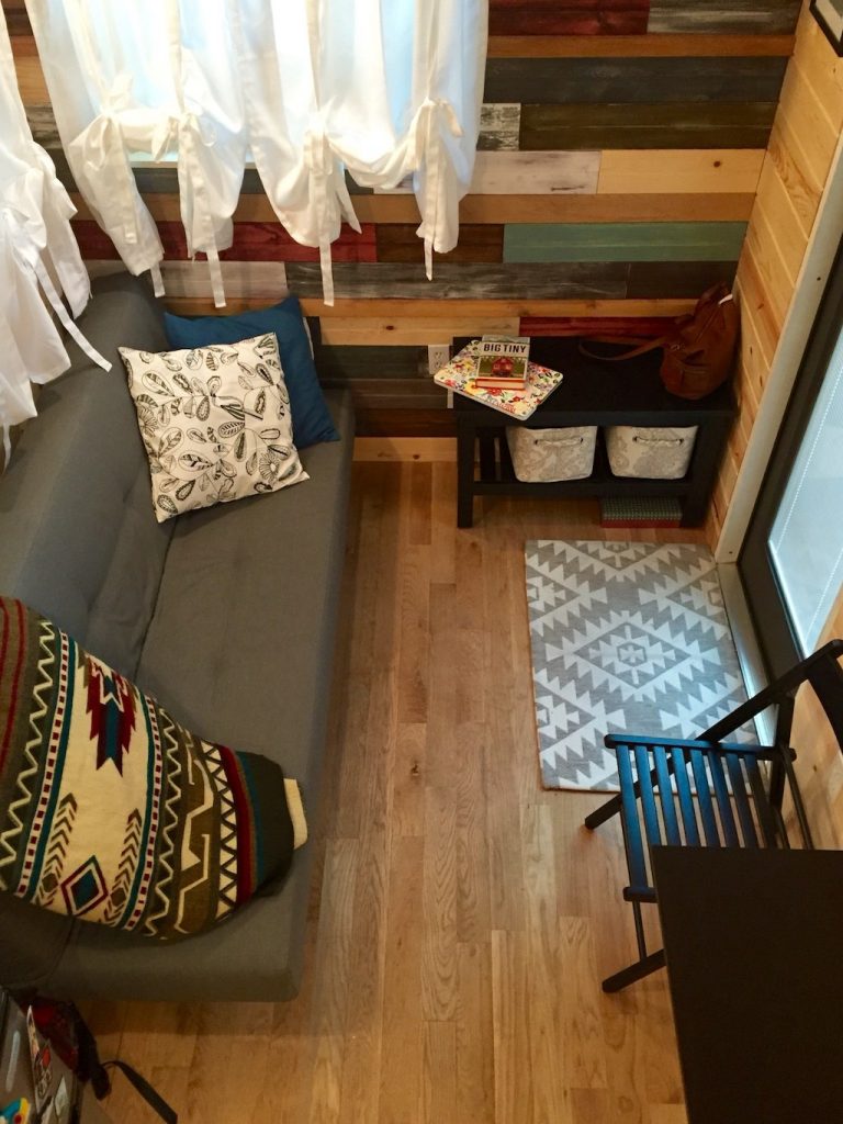 Utterly Charming – Tiny House Swoon